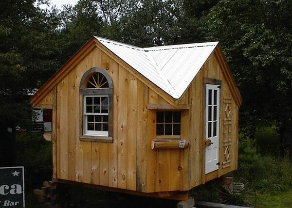 Cross Gable 8x12 4-Season • Fully Assembled Small Cottage